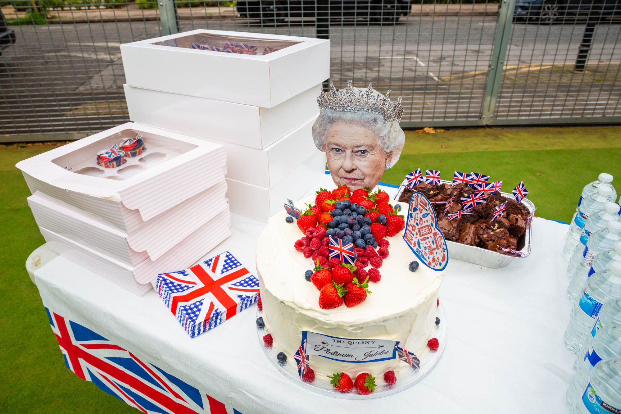 Photos: Big Jubilee Lunch at Morland Mews - Barnsbury Housing Association